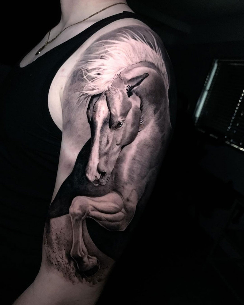 Nos superbes tattoos de chevaux - Leto Tattoo Studio